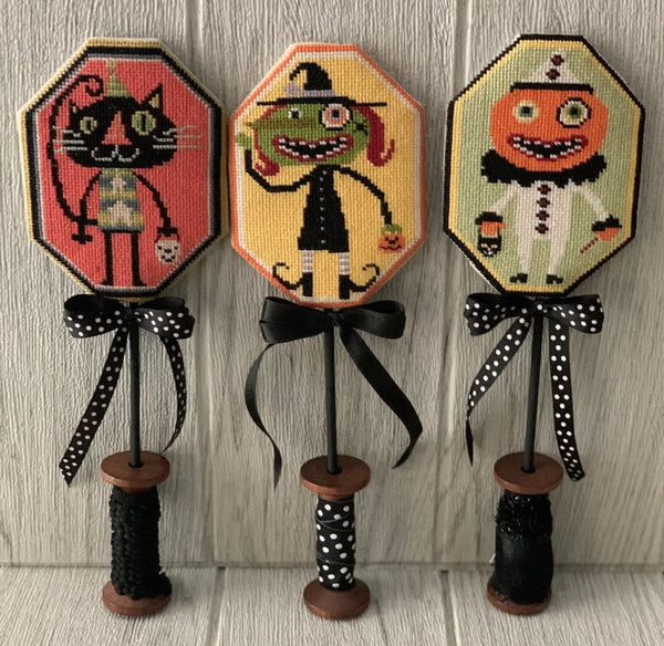 Fang and Big Eye Gang by Twin Peak Primitives - Colorado Cross Stitcher